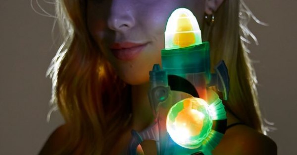 Silver Toy Gun with Green Acce